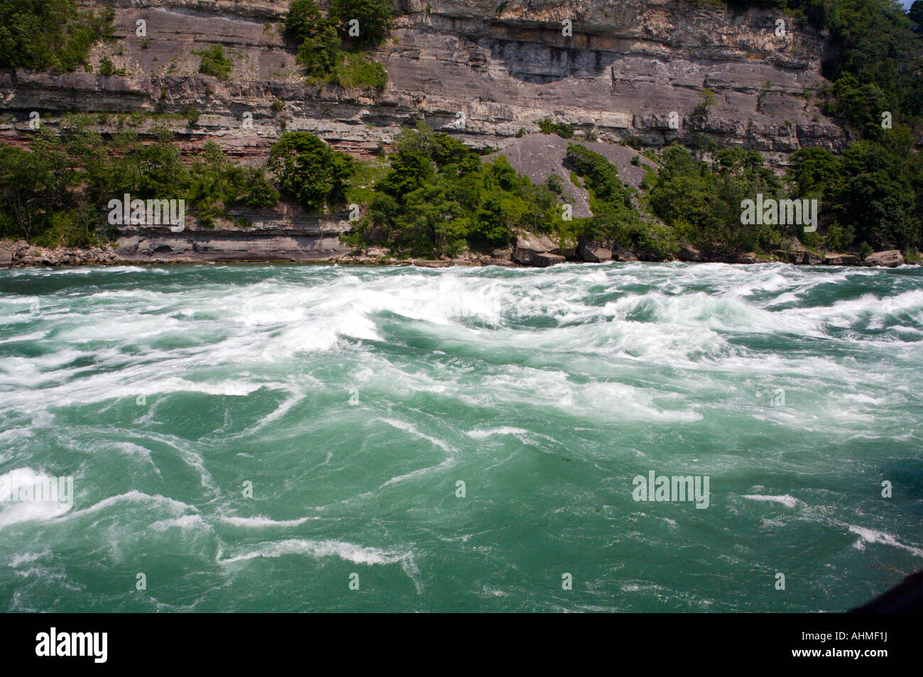 Niagara river rocks hi-res stock photography and images - Alamy