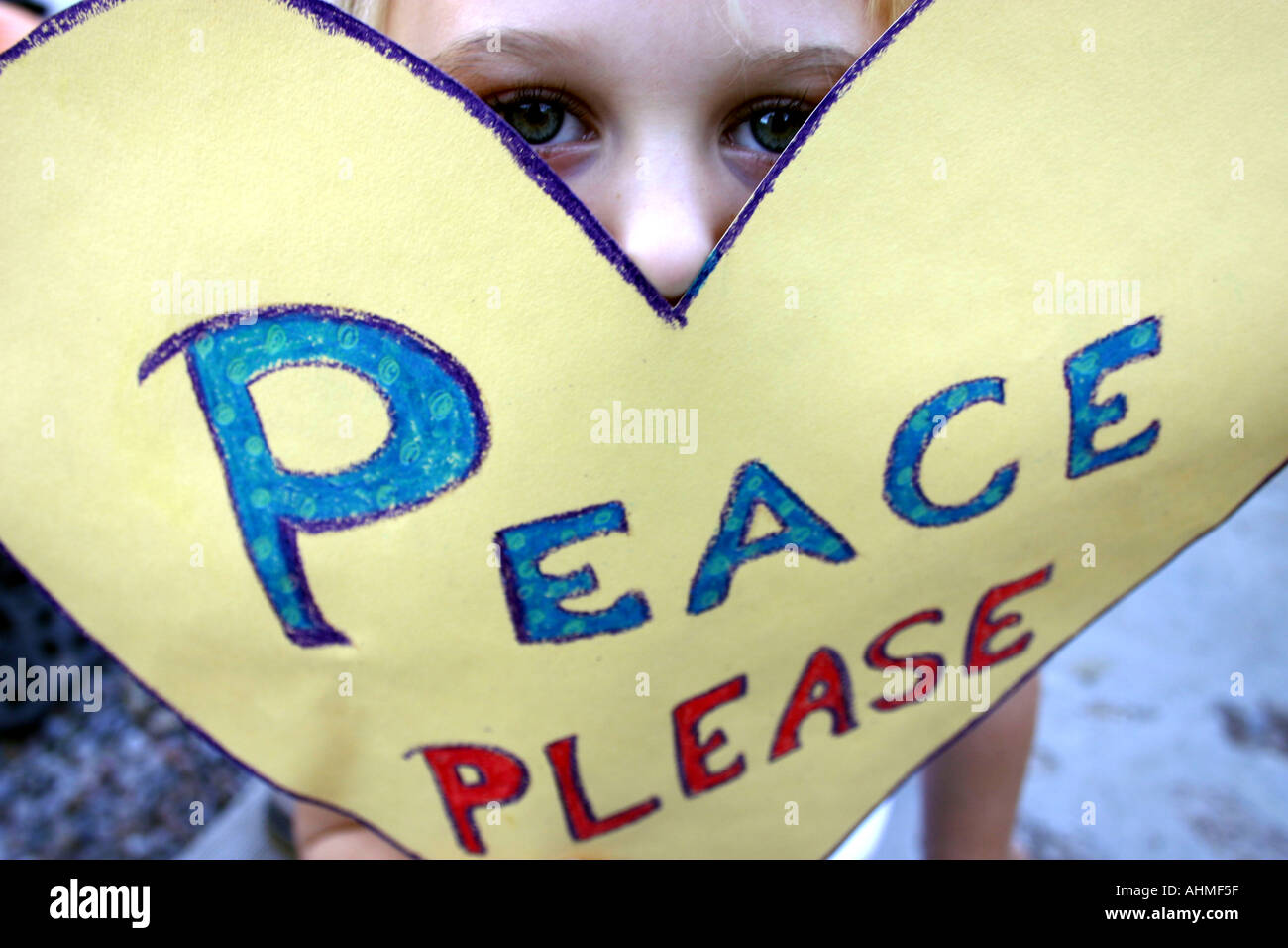 child holding peace sign Stock Photo - Alamy