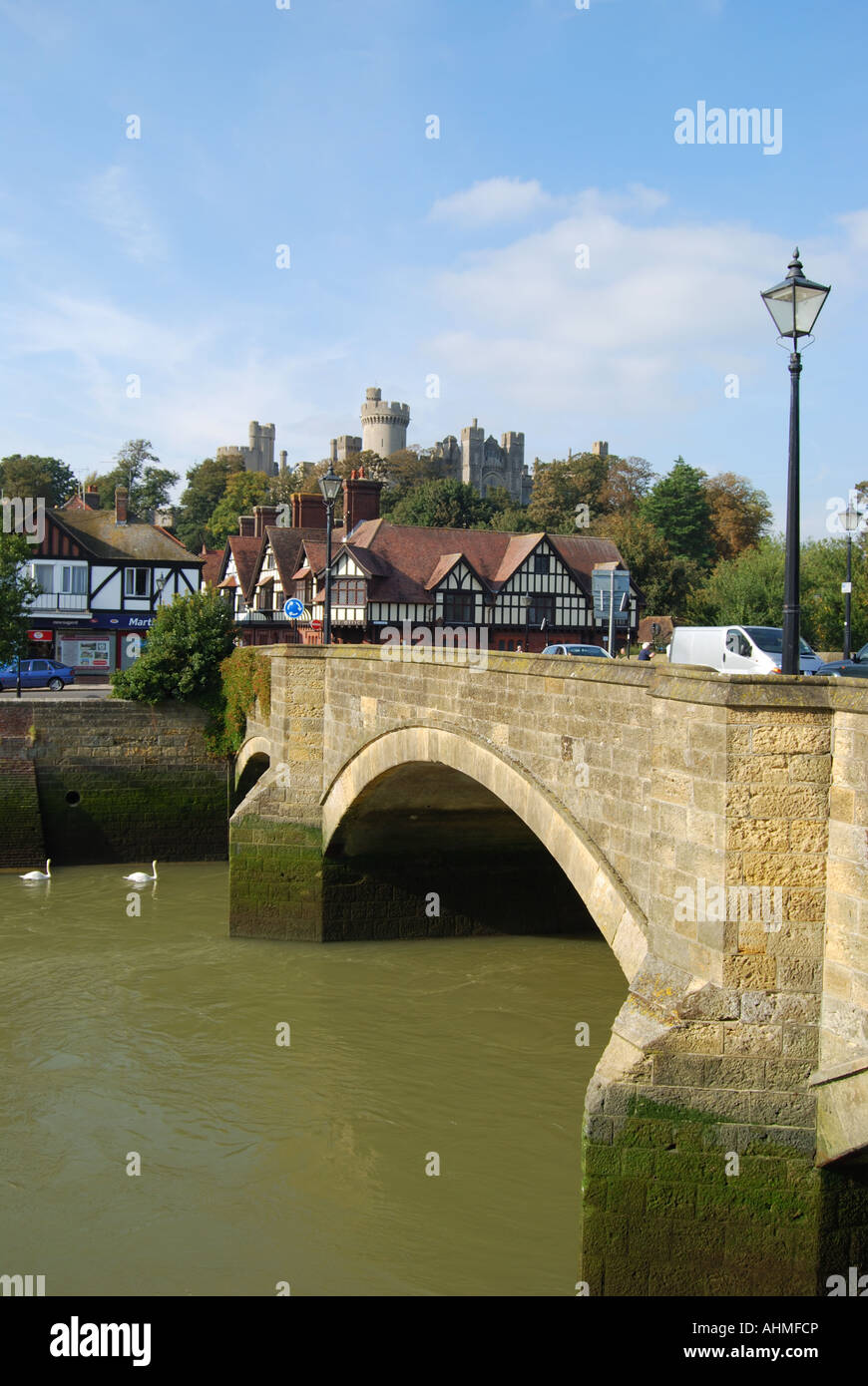 River arun town centre arundel hi-res stock photography and images - Alamy