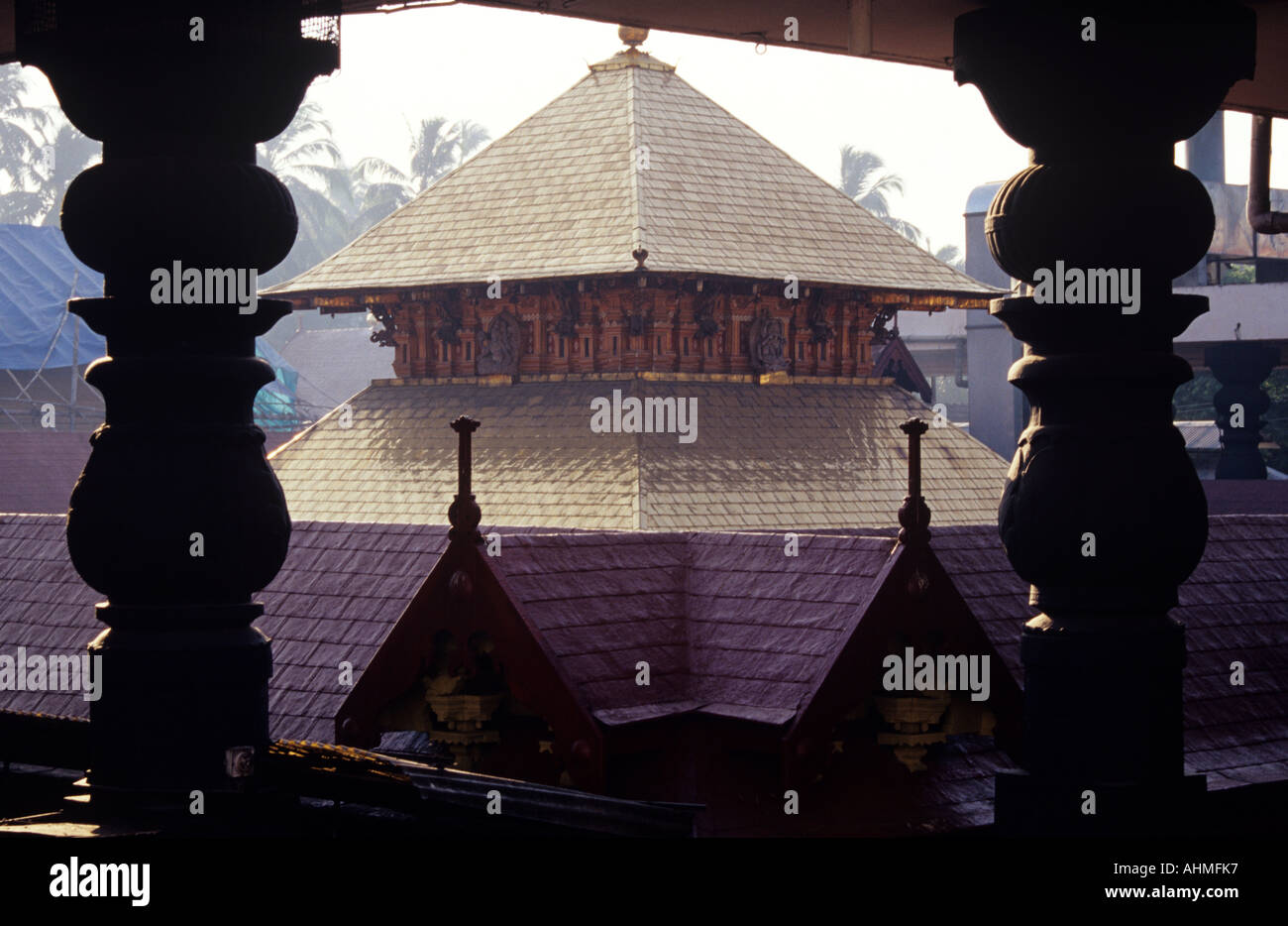Guruvayur temple hi-res stock photography and images - Alamy