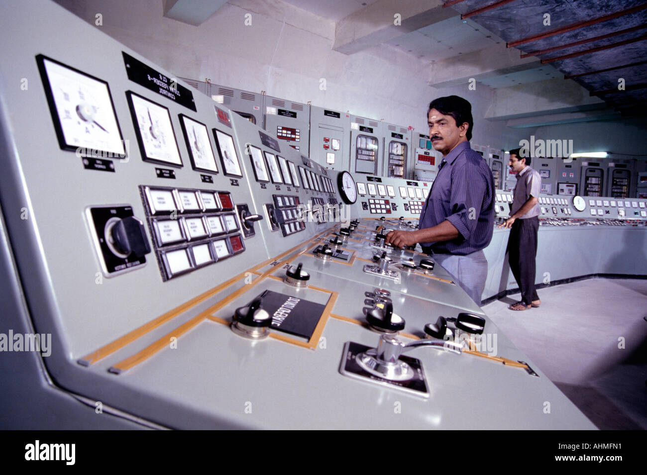 Master control rooms hi-res stock photography and images - Alamy