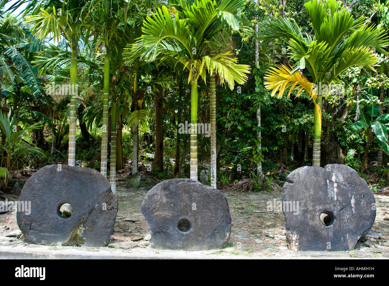 Stone money currency yap island hi-res stock photography and images - Alamy
