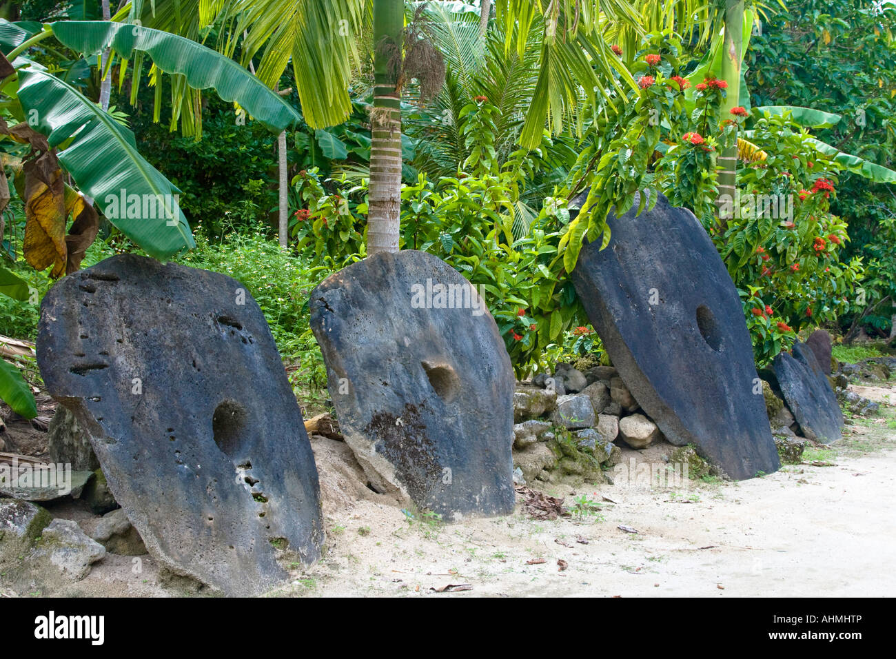 Yap money hi-res stock photography and images - Alamy