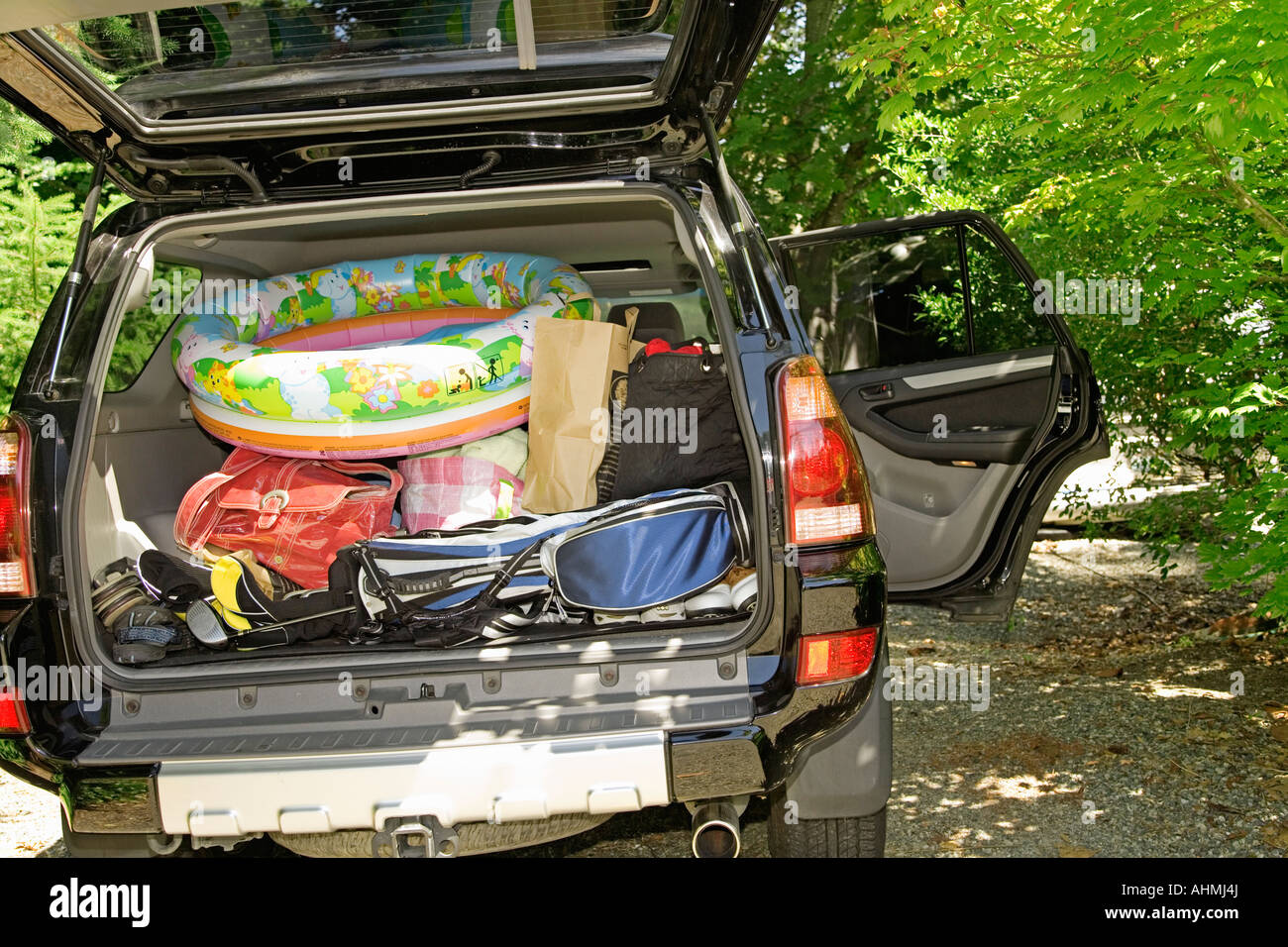 Car packed camping hi-res stock photography and images - Alamy