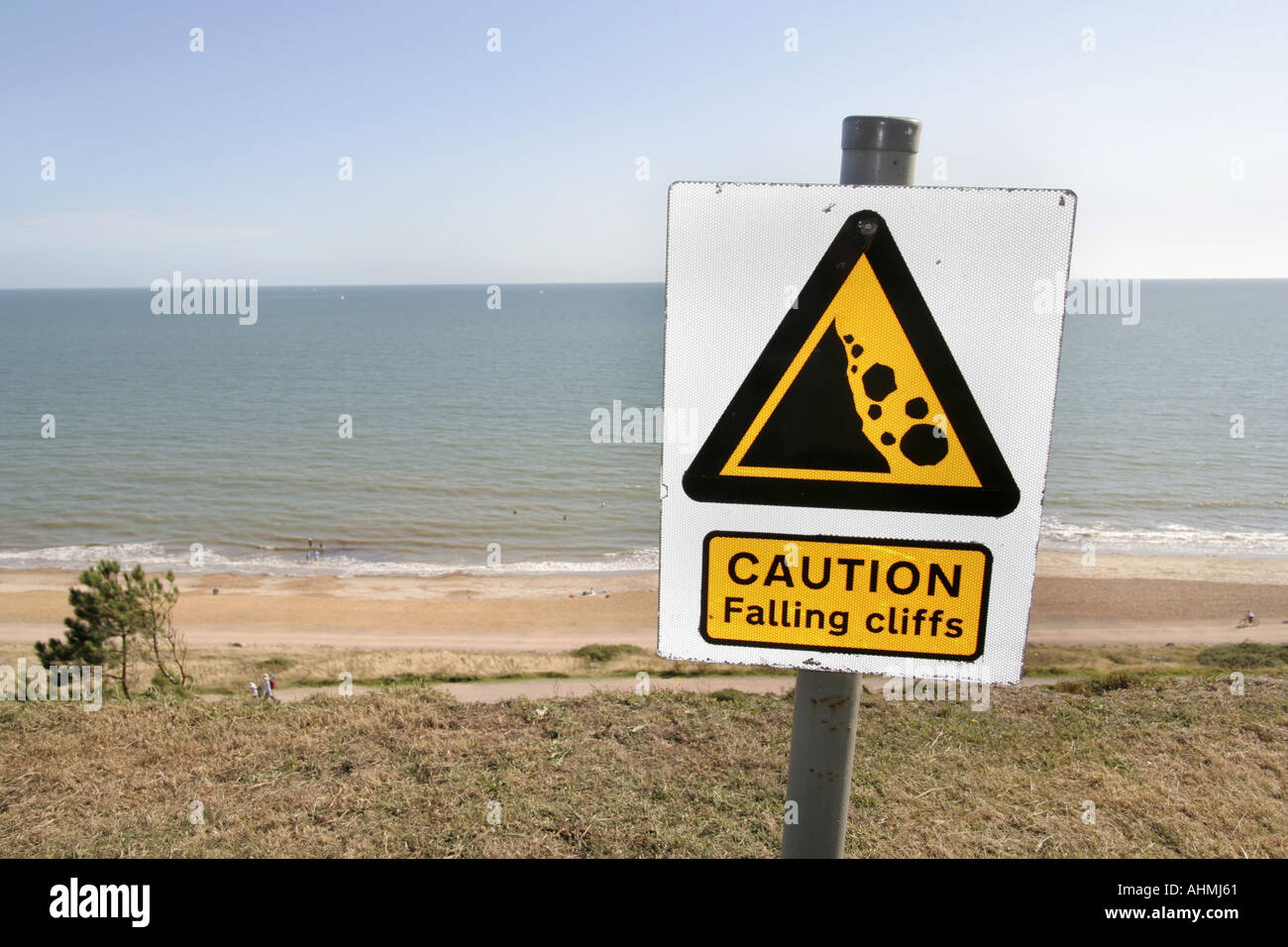 Beware coastal erosion sign hi-res stock photography and images - Alamy