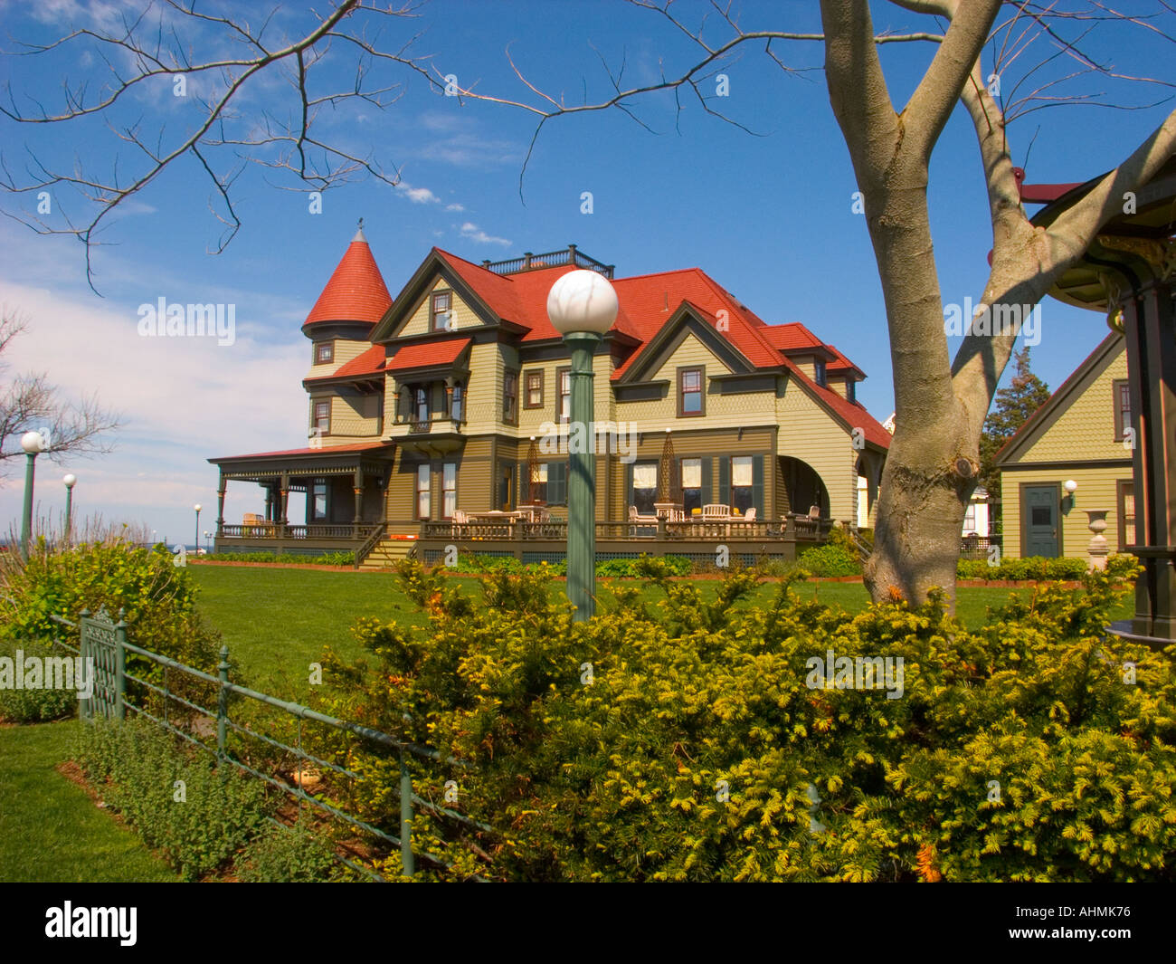 Victorian summer hi-res stock photography and images - Alamy