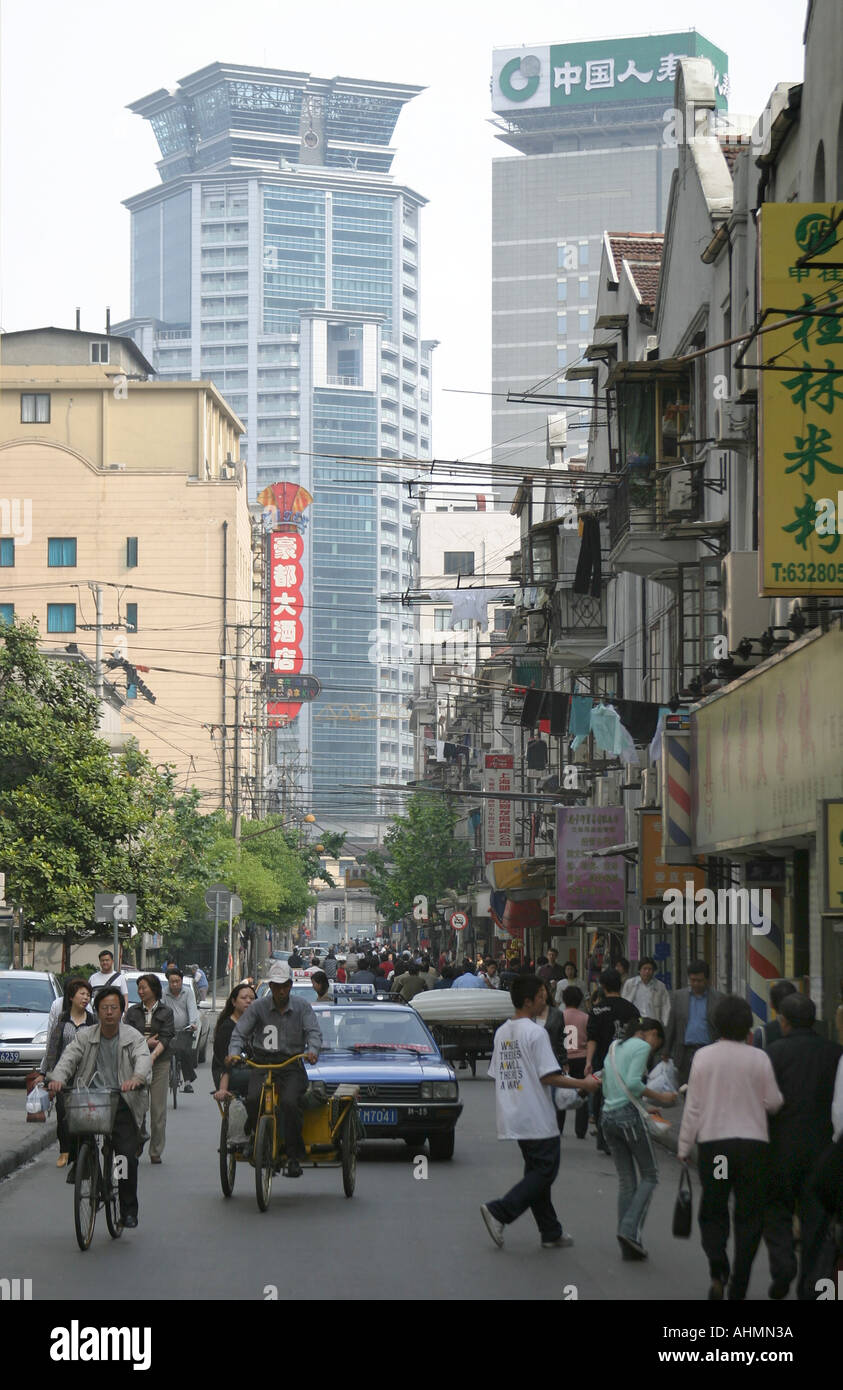 Shanghai Street Scene Stock Photos & Shanghai Street Scene Stock Images ...