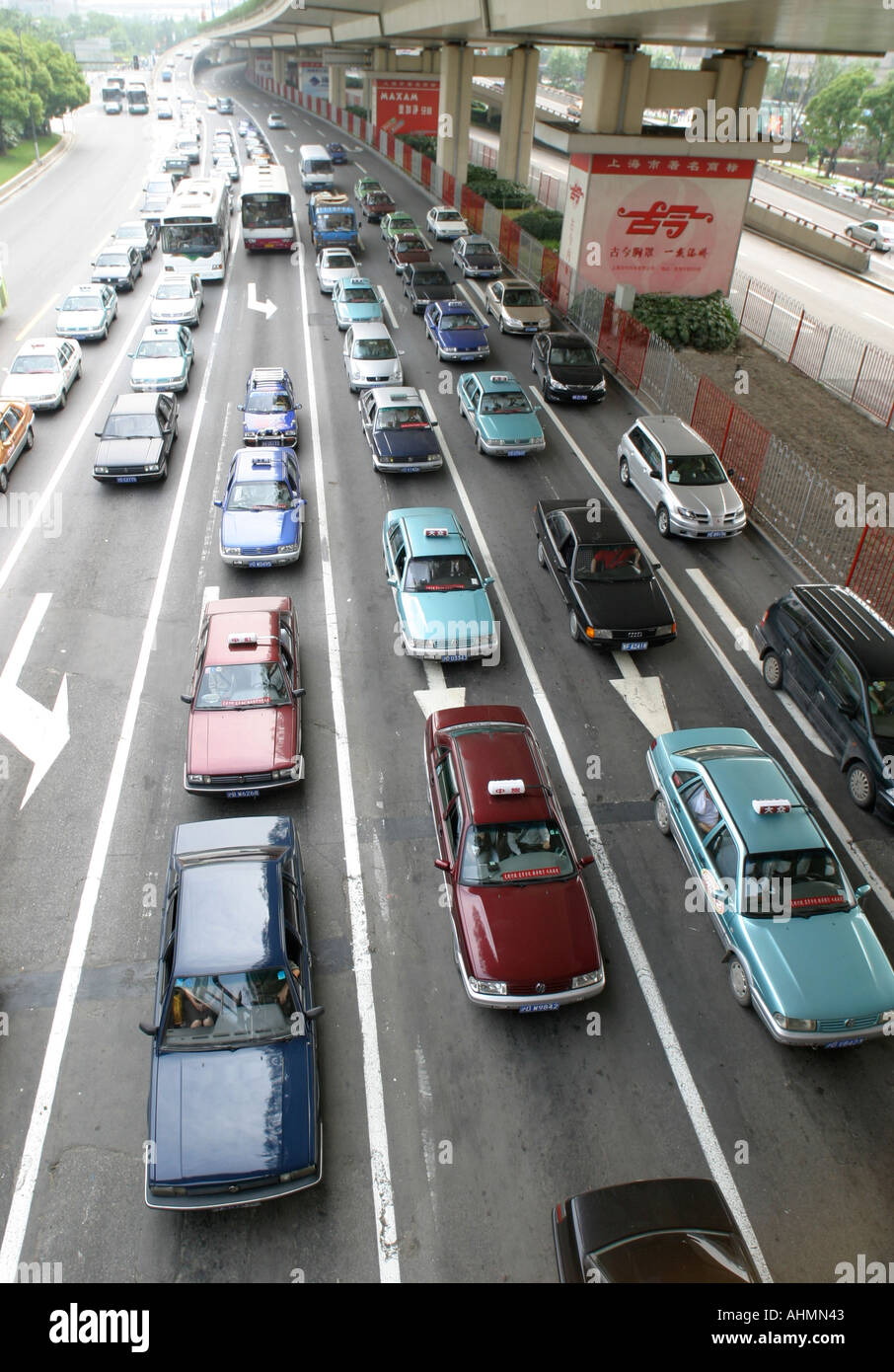 Traffic queue under a flyover in Shanghai Stock Photo - Alamy