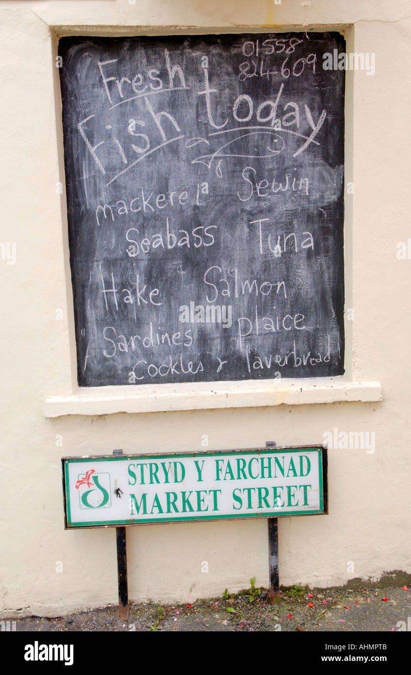 Fishmongers and street hi-res stock photography and images - Alamy