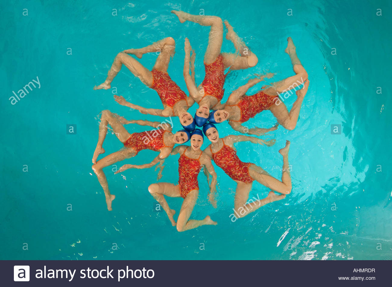 Synchronized Swimming Team Stock Photos & Synchronized Swimming Team ...
