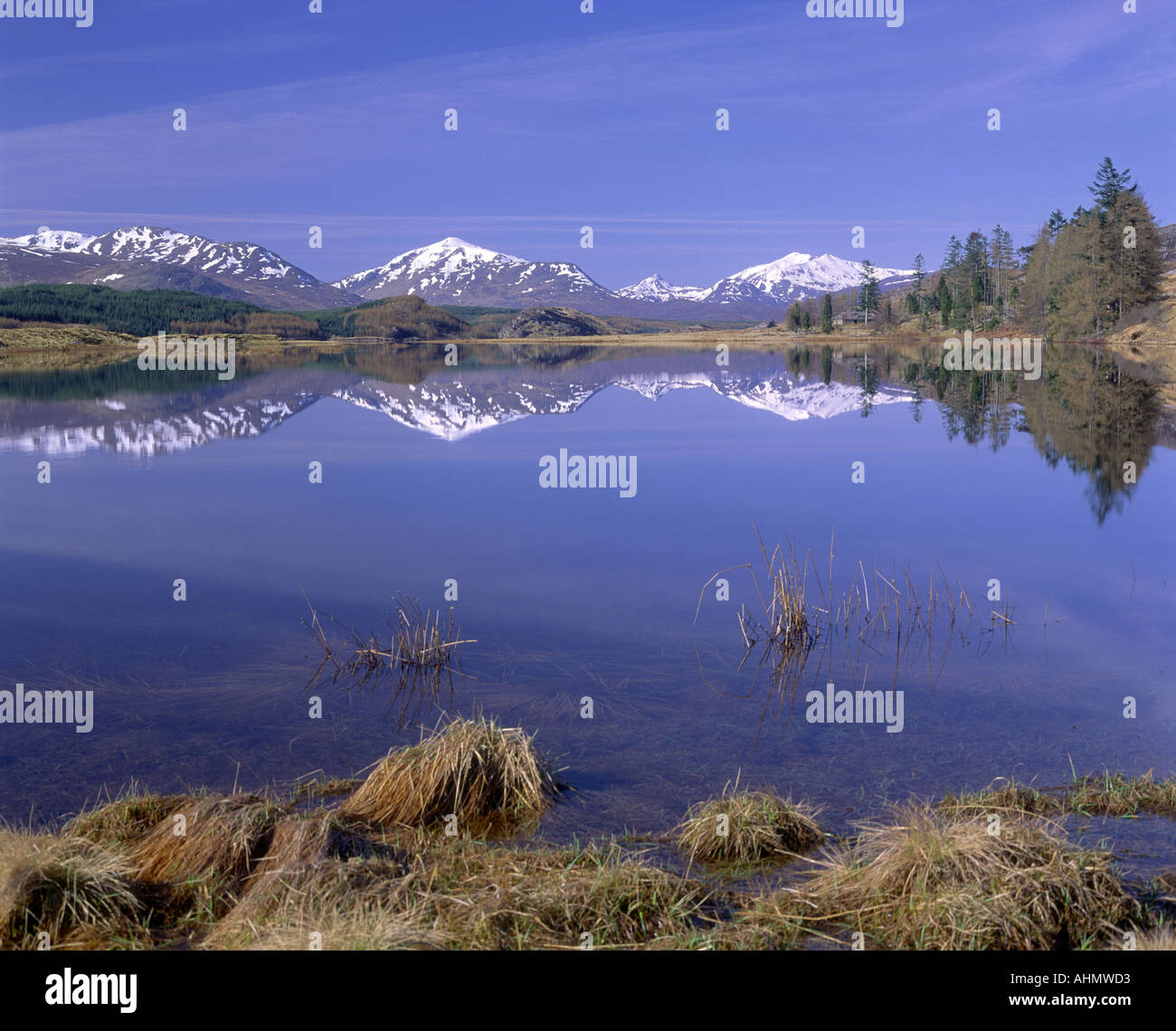 Fresh water loch moy hi-res stock photography and images - Alamy