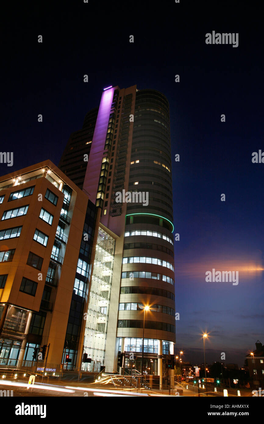 Bridgewater place skyscraper building hi-res stock photography and ...