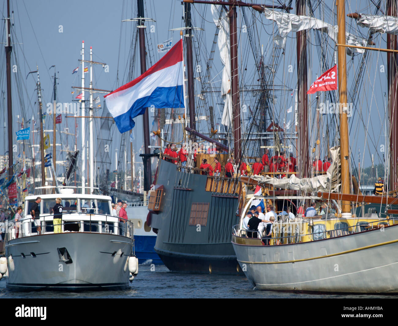 Sailing ship amsterdam netherlands hi-res stock photography and images ...