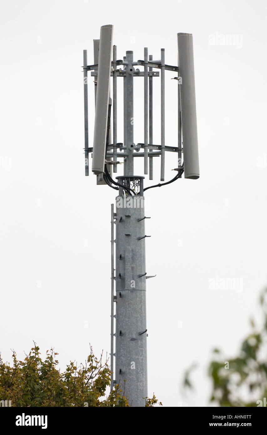 Mobile phone mast. UK Stock Photo - Alamy
