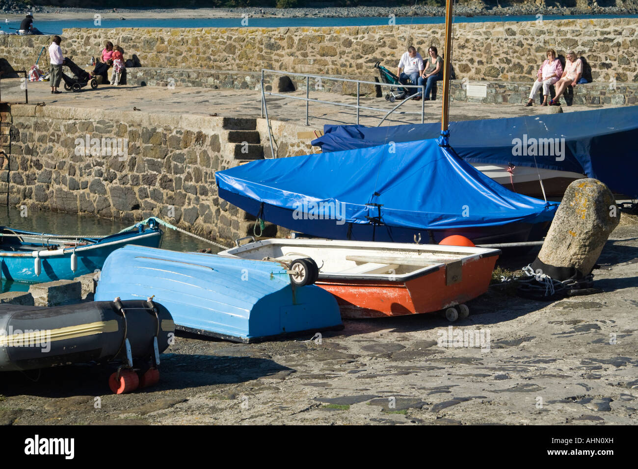 Coverack harbour, Cornwall Stock Photo - Alamy