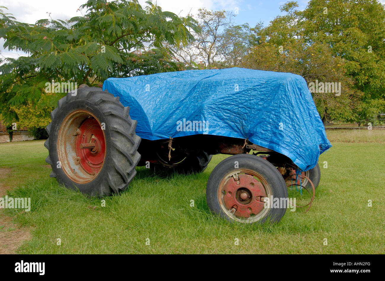 Plastic sheet protection rain hi-res stock photography and images - Alamy