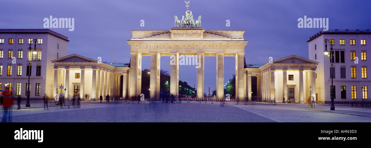Brandenburg gate dusk illuminated hi-res stock photography and images ...