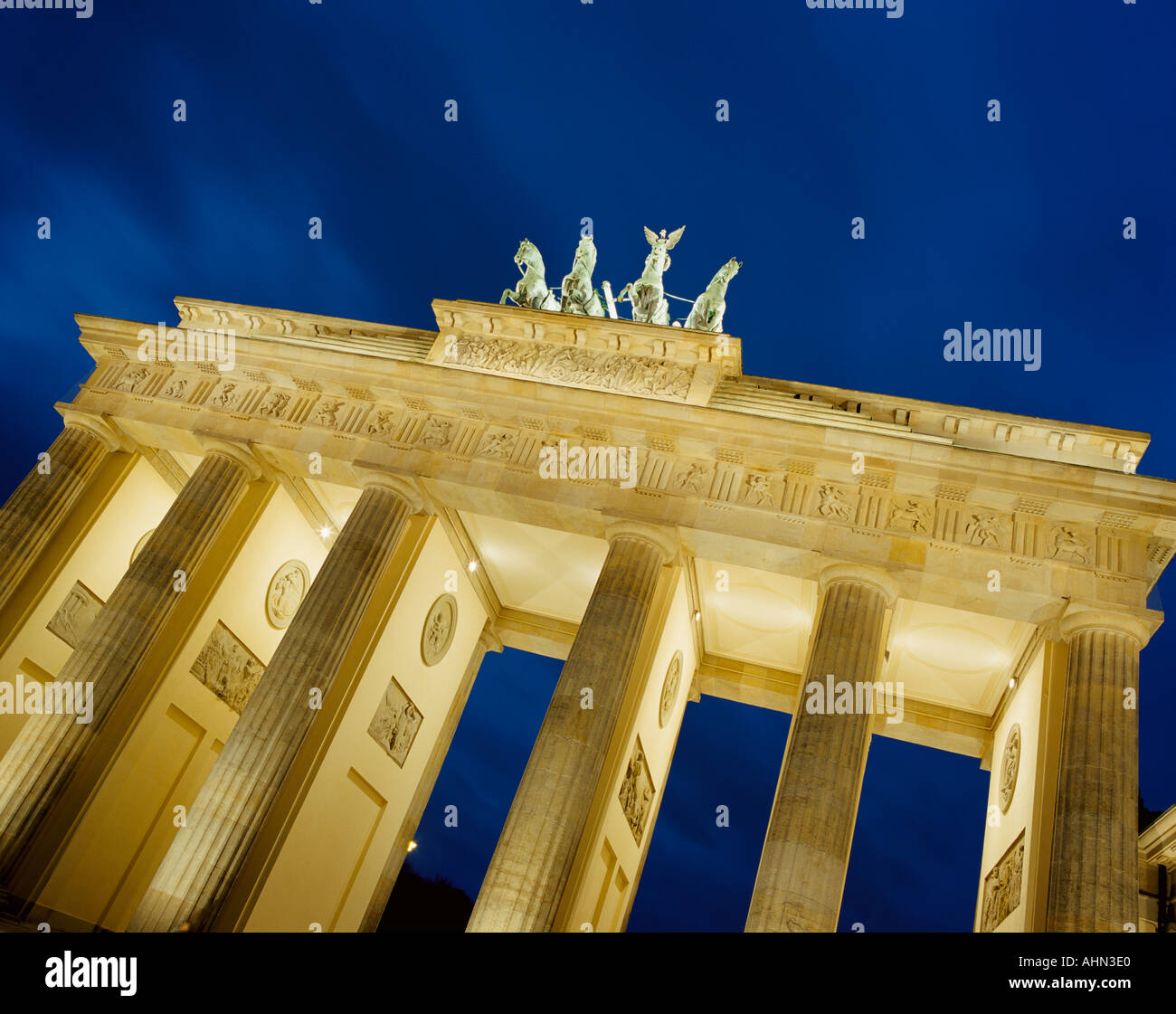 Brandenburg gate night low angle hi-res stock photography and images ...