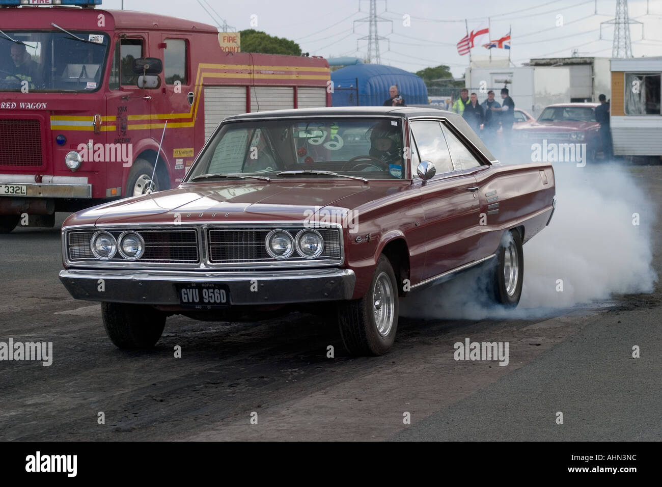 American Muscle Car Doing Burnout Stock Photos & American Muscle Car ...