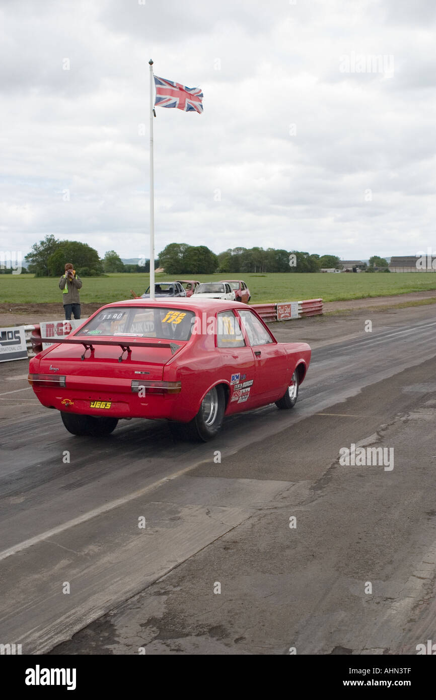 Routes Hillman Avenger dragster on start line at York Raceway North ...