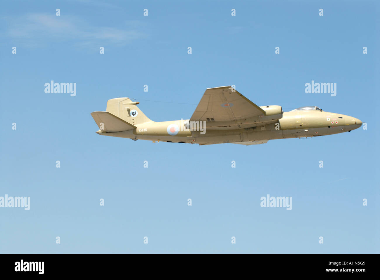 BAe Canberra RAF RIAT 2006 Fairford Gloucestershire Stock Photo - Alamy