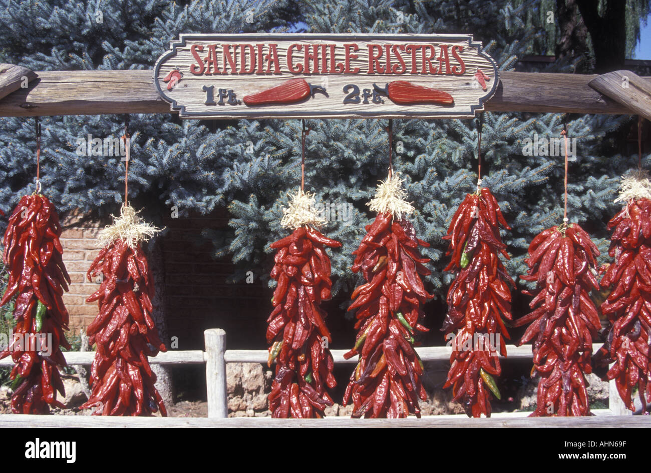 Chilli strings hi-res stock photography and images - Alamy