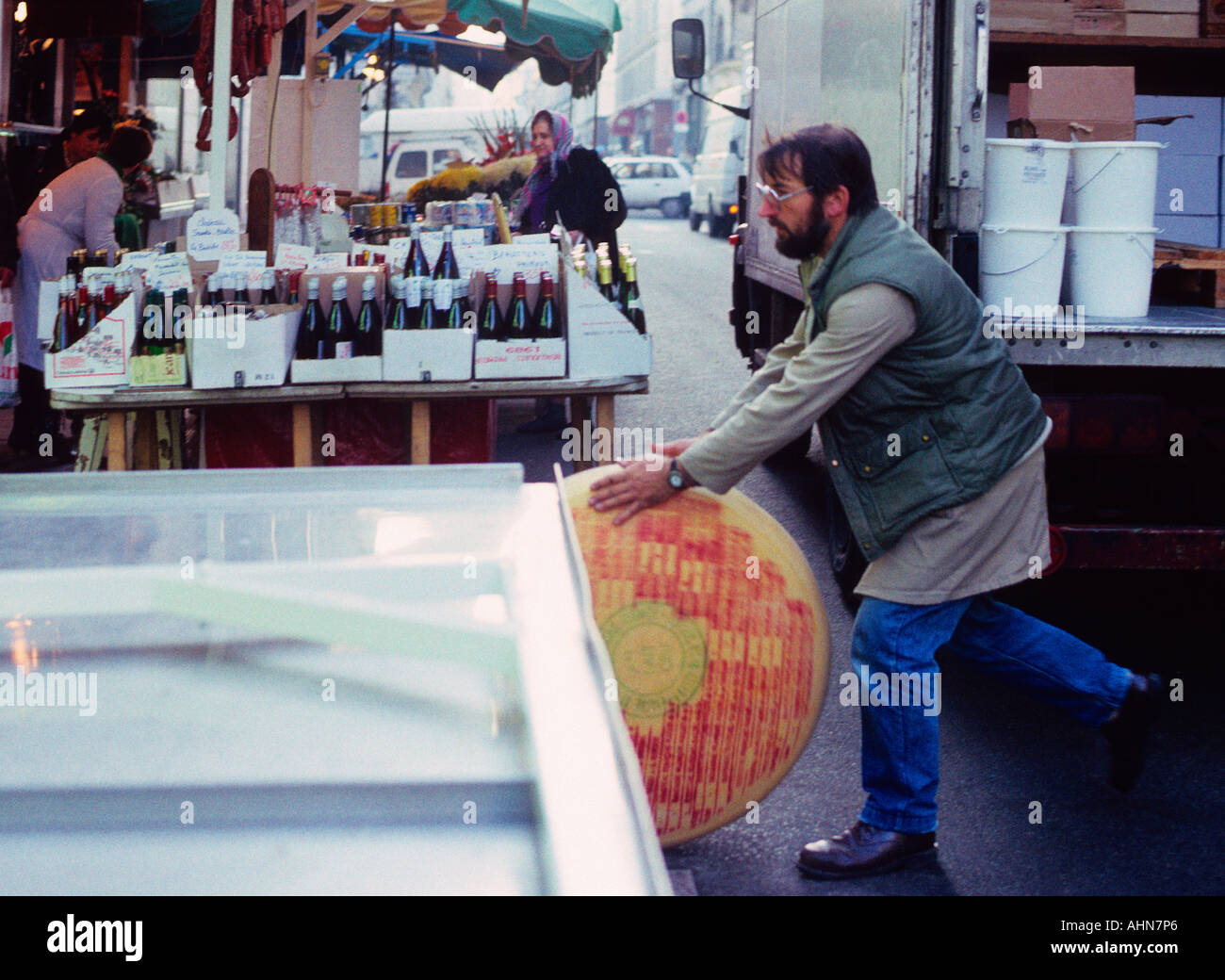 Street stall wine merchant hi-res stock photography and images - Alamy