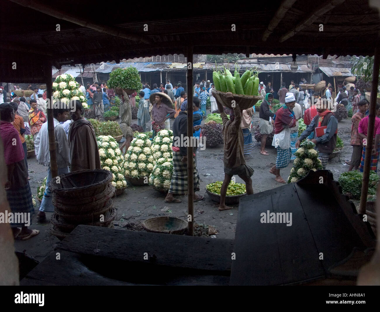 A view of a river side vegetable market Stock Photo - Alamy