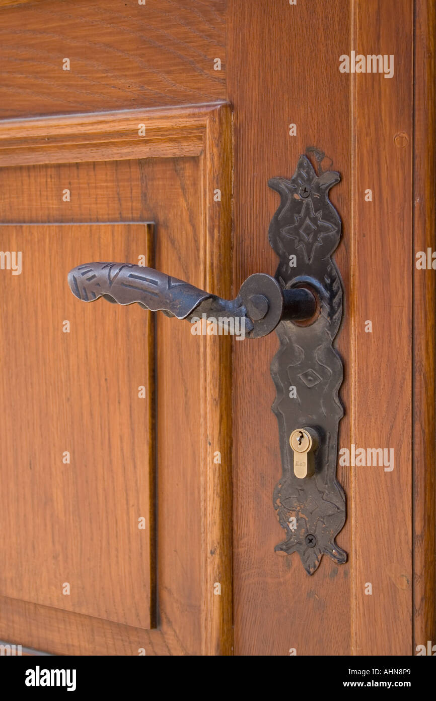 Door handle of old door Stock Photo - Alamy