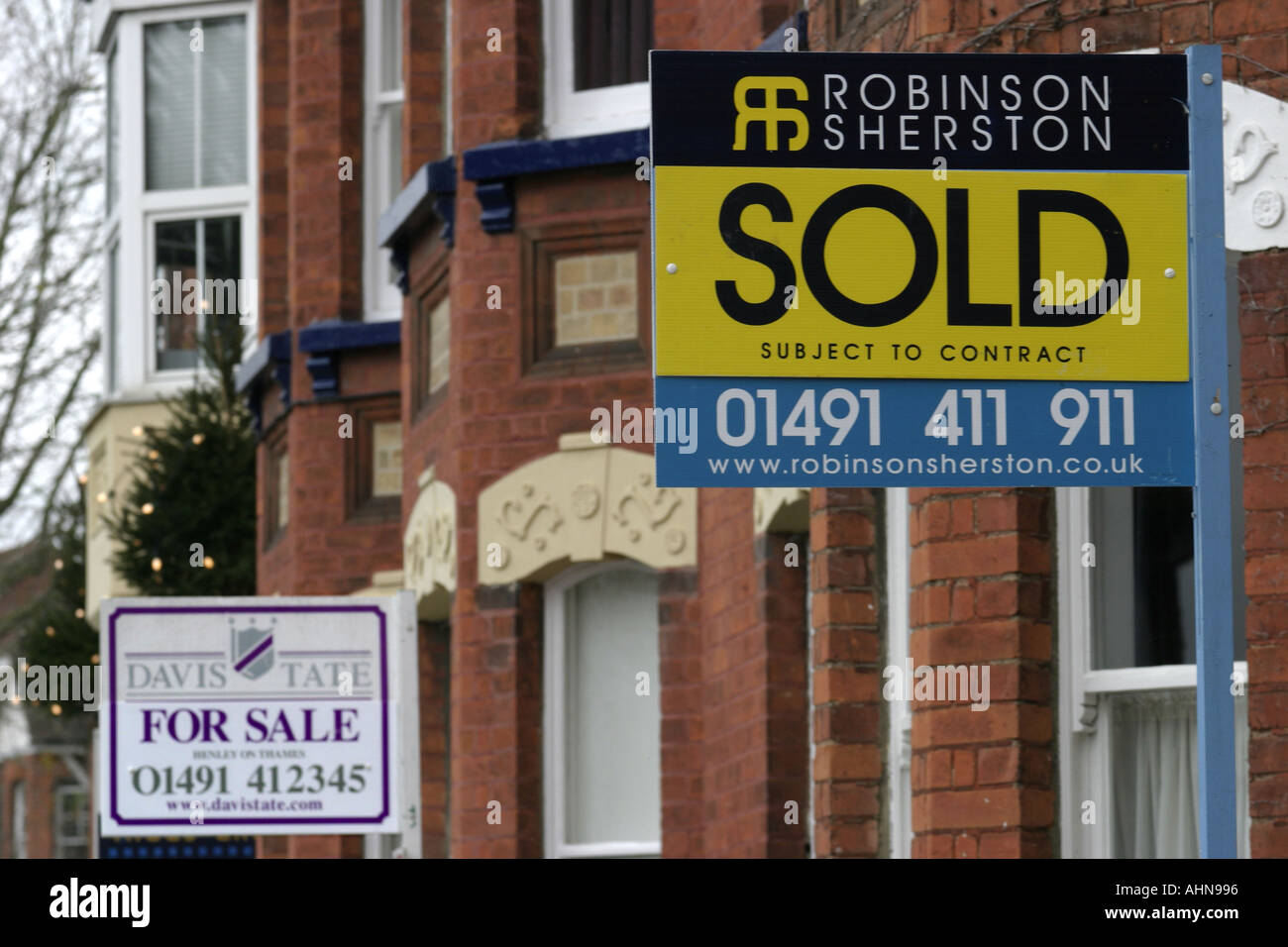 Houses Sold For Sale Stock Photo - Alamy