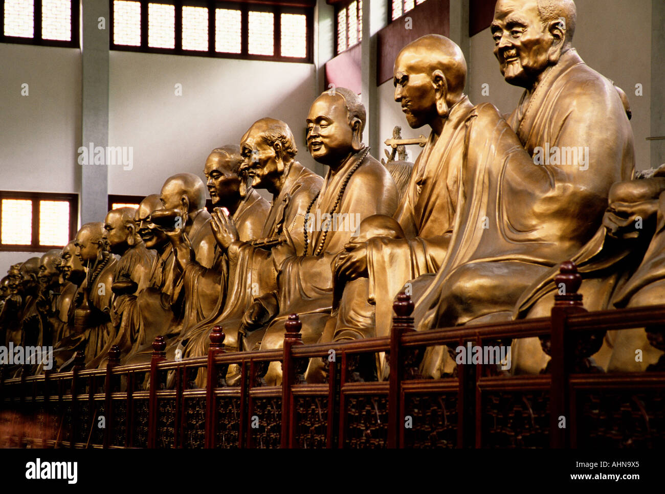 Hangzhou's Lingyin Temple Hall of the 500 Arhats Stock Photo - Alamy