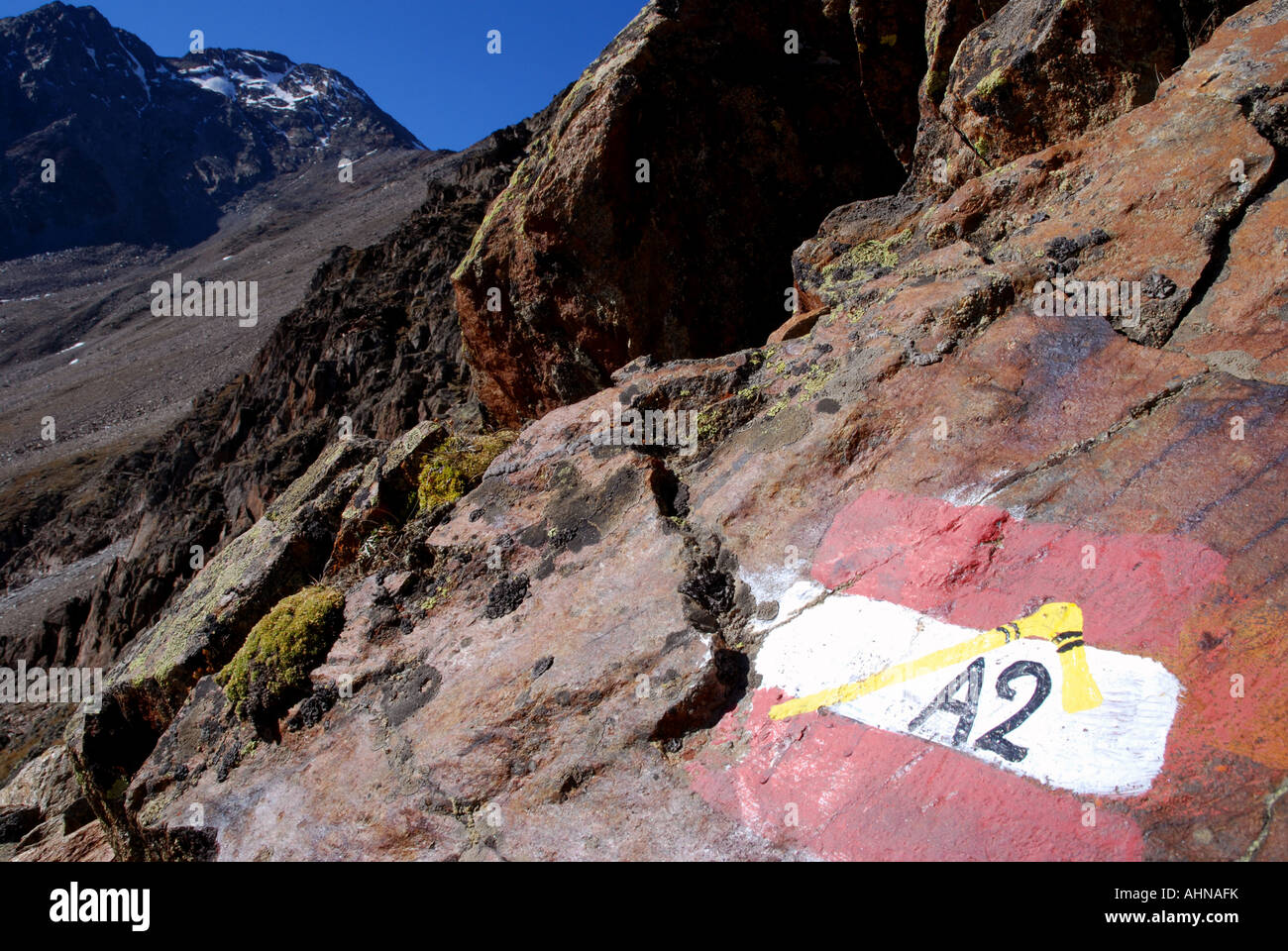 Hiking trail marker on Similaun hut trail, Schnalstal, Tirolean alps ...