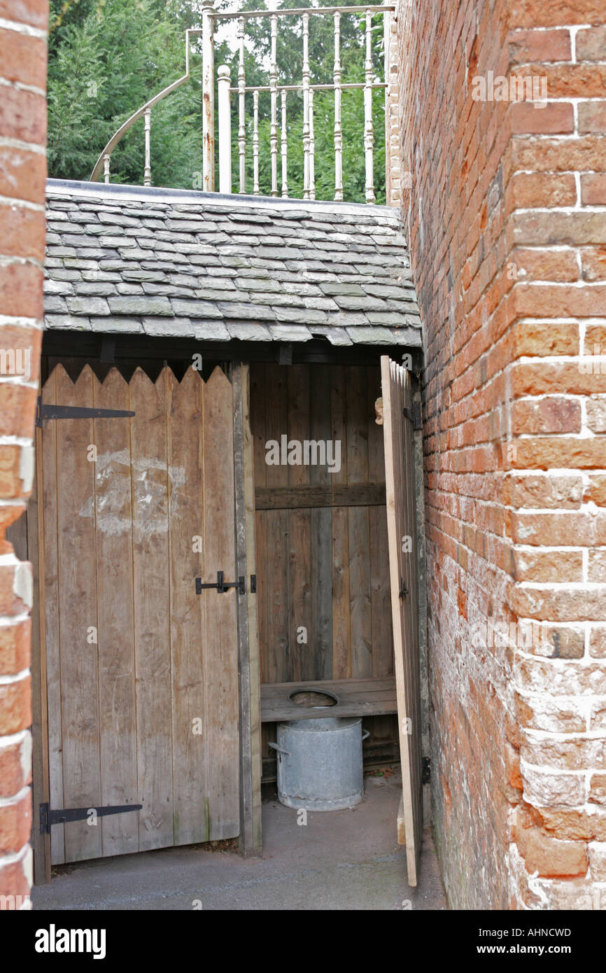 Victorian toilet hi-res stock photography and images - Alamy