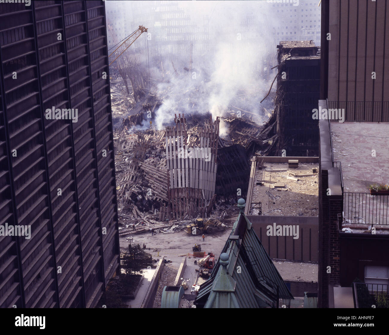9 11 twin towers burning hi-res stock photography and images - Alamy