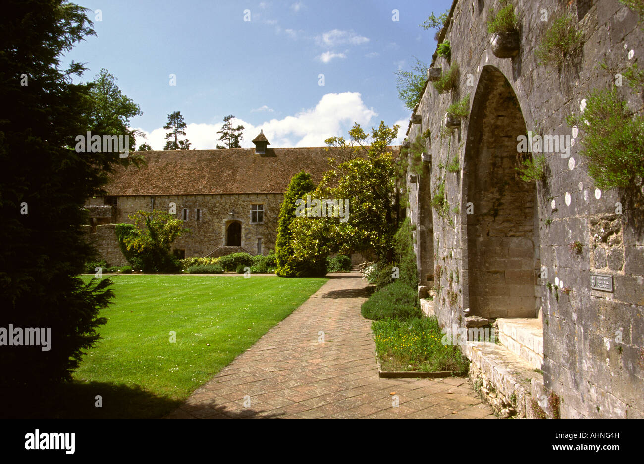 Abbey of beaulieu hi-res stock photography and images - Alamy