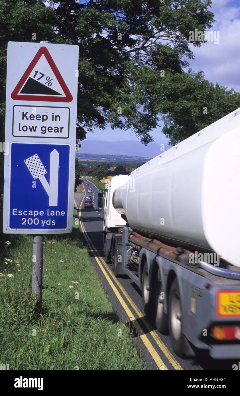 Long descent road sign High Resolution Stock Photography and Images - Alamy