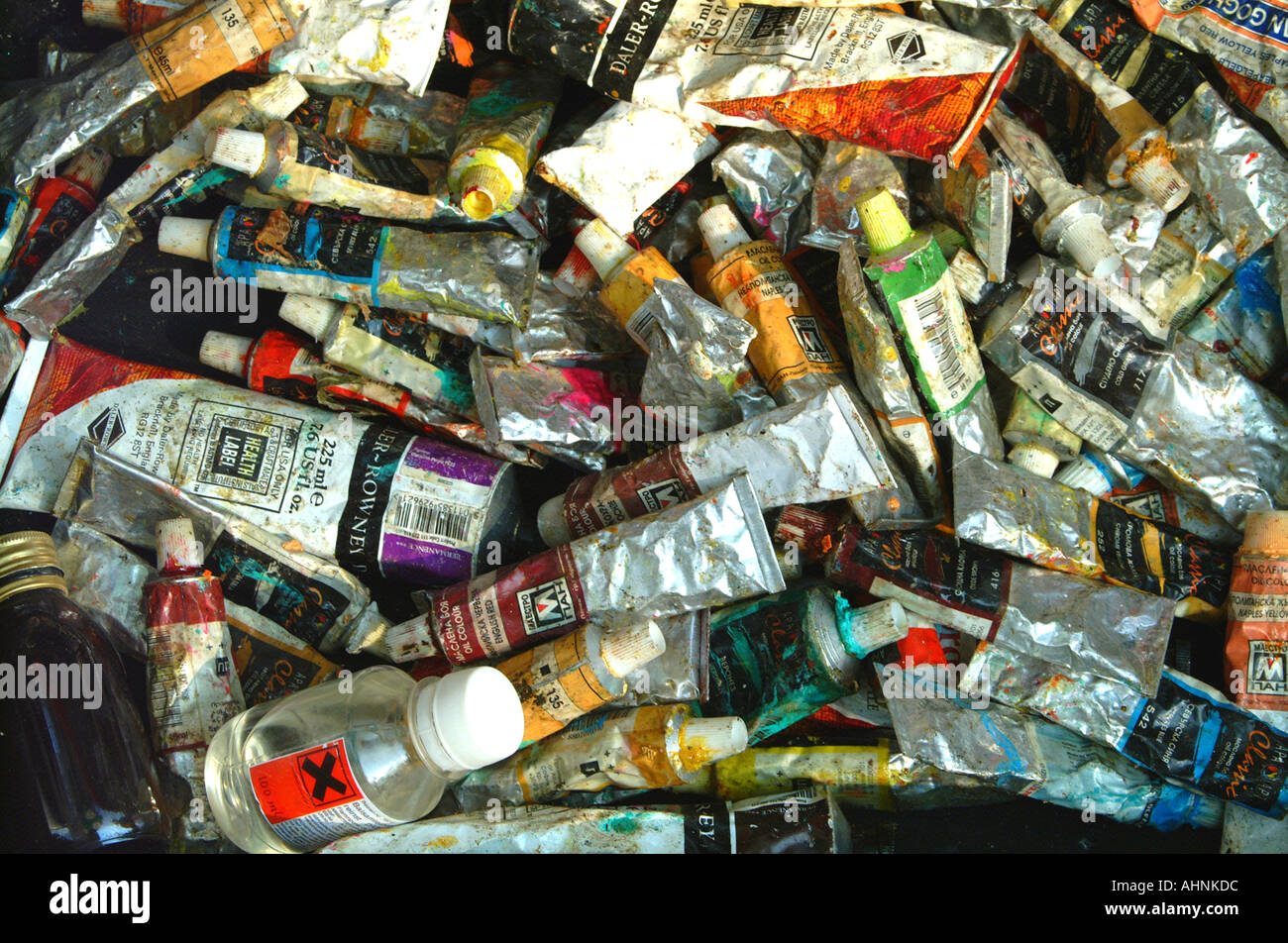 Palette paint tube squeeze hi-res stock photography and images - Alamy