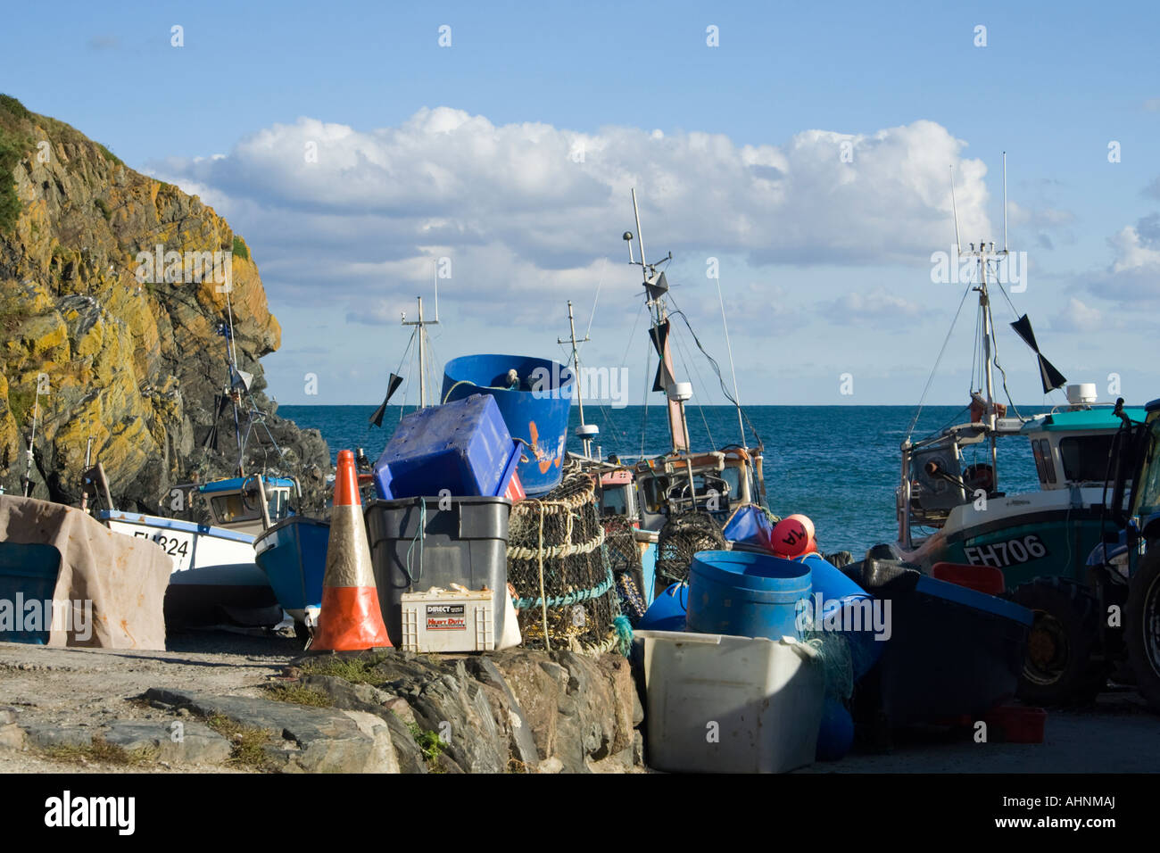 Cadgwith harbour, Cornwall Stock Photo - Alamy