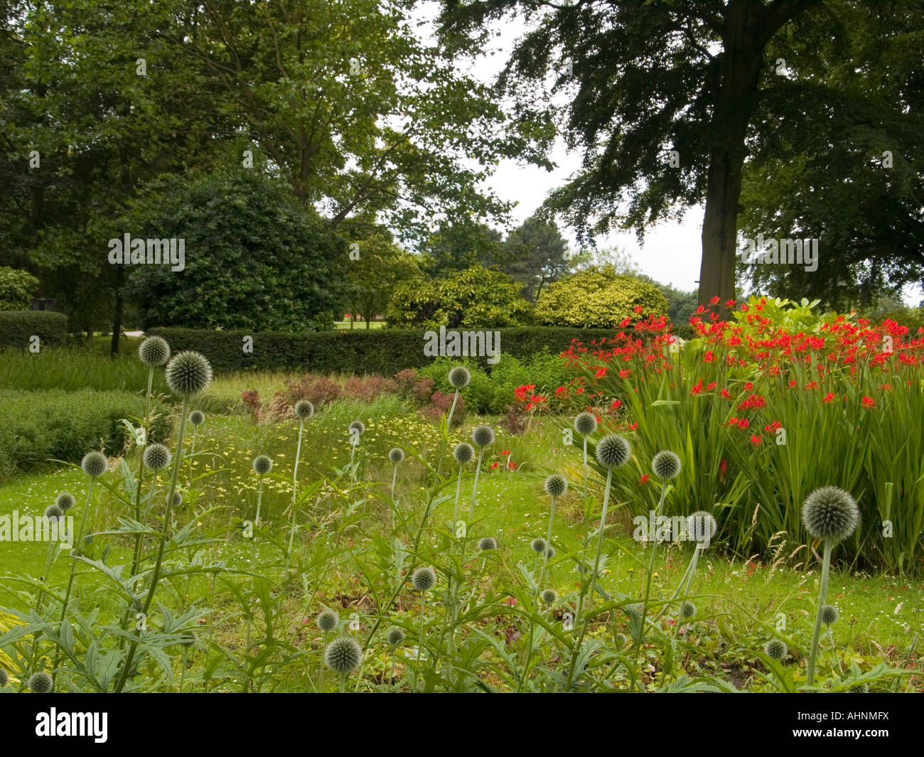 The pretty and colourful gardens at Woodthorpe Park, Nottingham UK ...