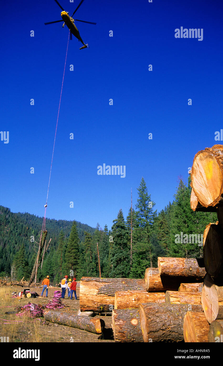 Helicopter logging hi-res stock photography and images - Alamy