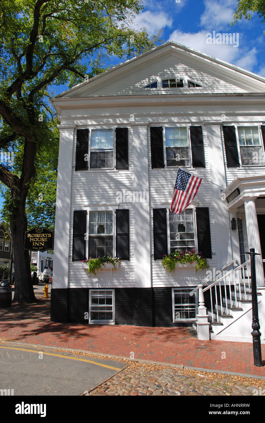 Nantucket street scene hi-res stock photography and images - Alamy