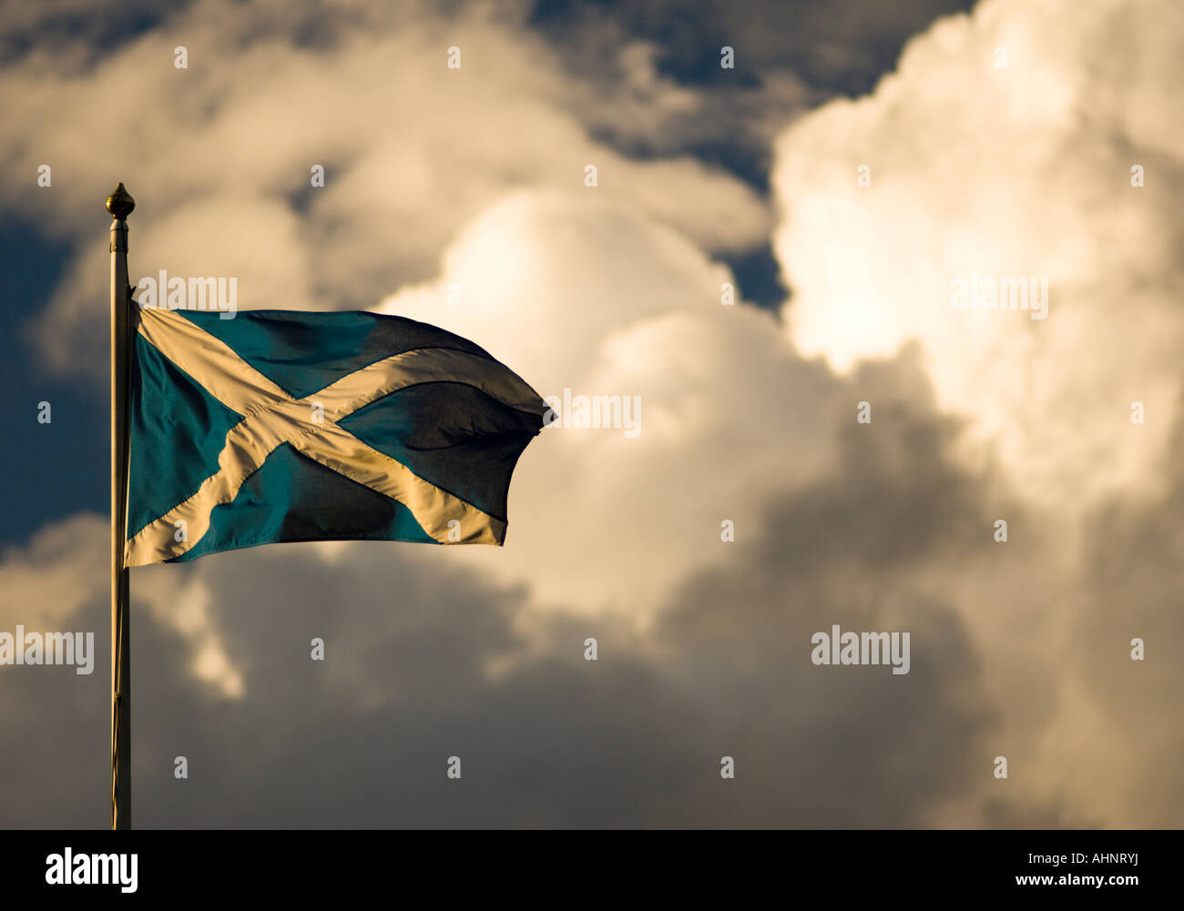 Scotland scottish saltire flag flutters hi-res stock photography and ...