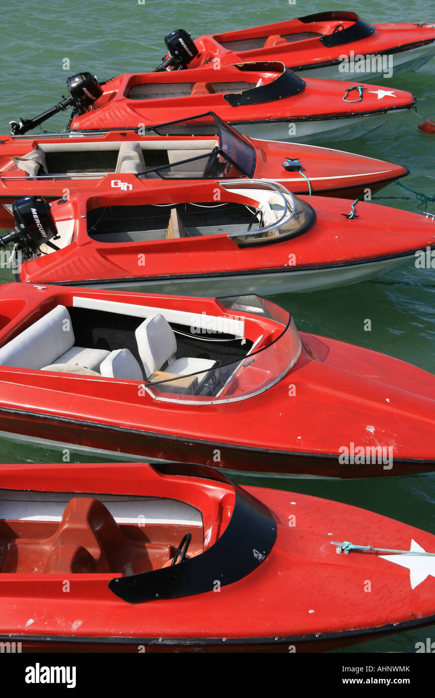 Six speed boats hi-res stock photography and images - Alamy