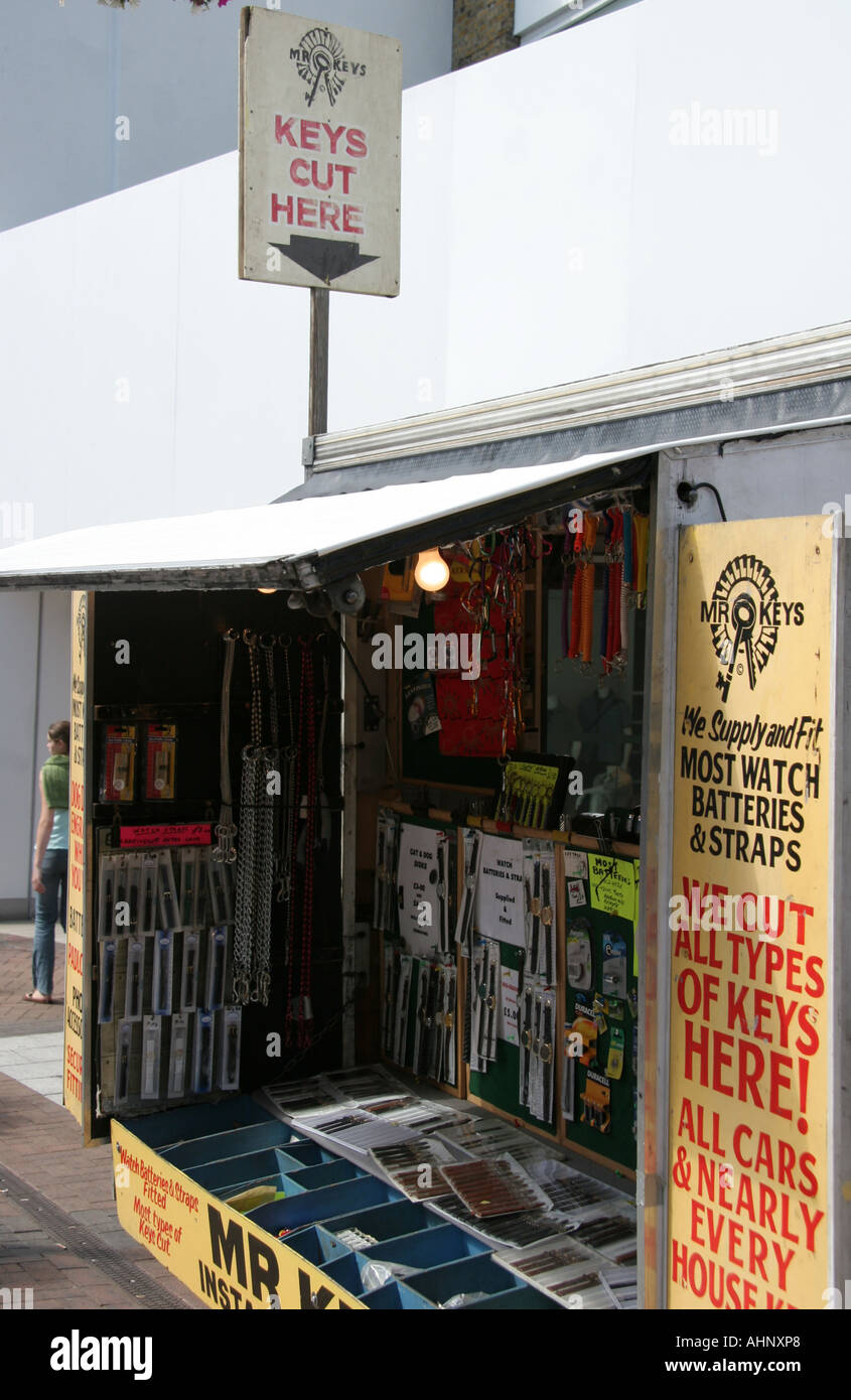 Temporary mall hi-res stock photography and images - Alamy