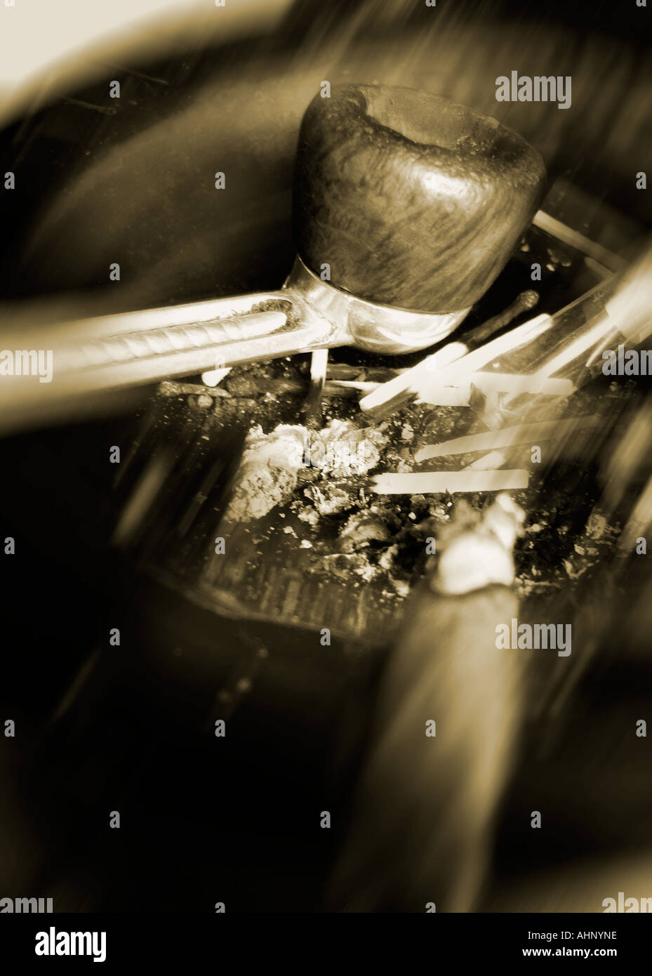 Smouldering cigar hi-res stock photography and images - Alamy