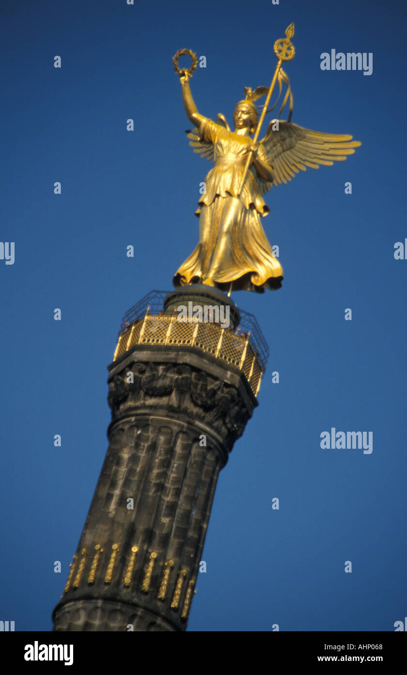 Berlin victory column 1930s hi-res stock photography and images - Alamy