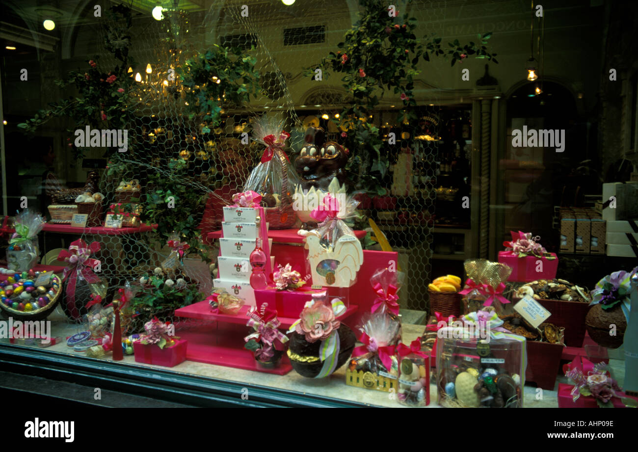 Easter eggs window display hi-res stock photography and images - Alamy