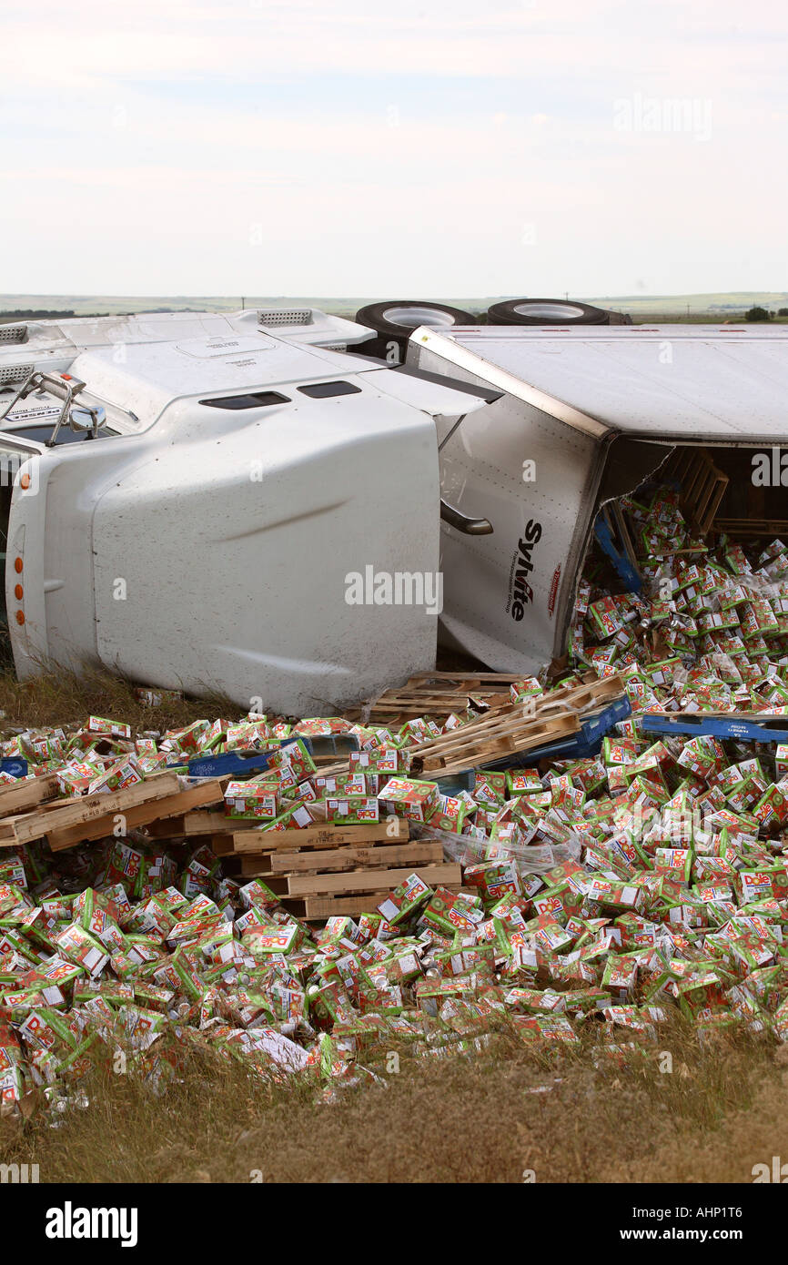 Spilled cargo hi-res stock photography and images - Alamy
