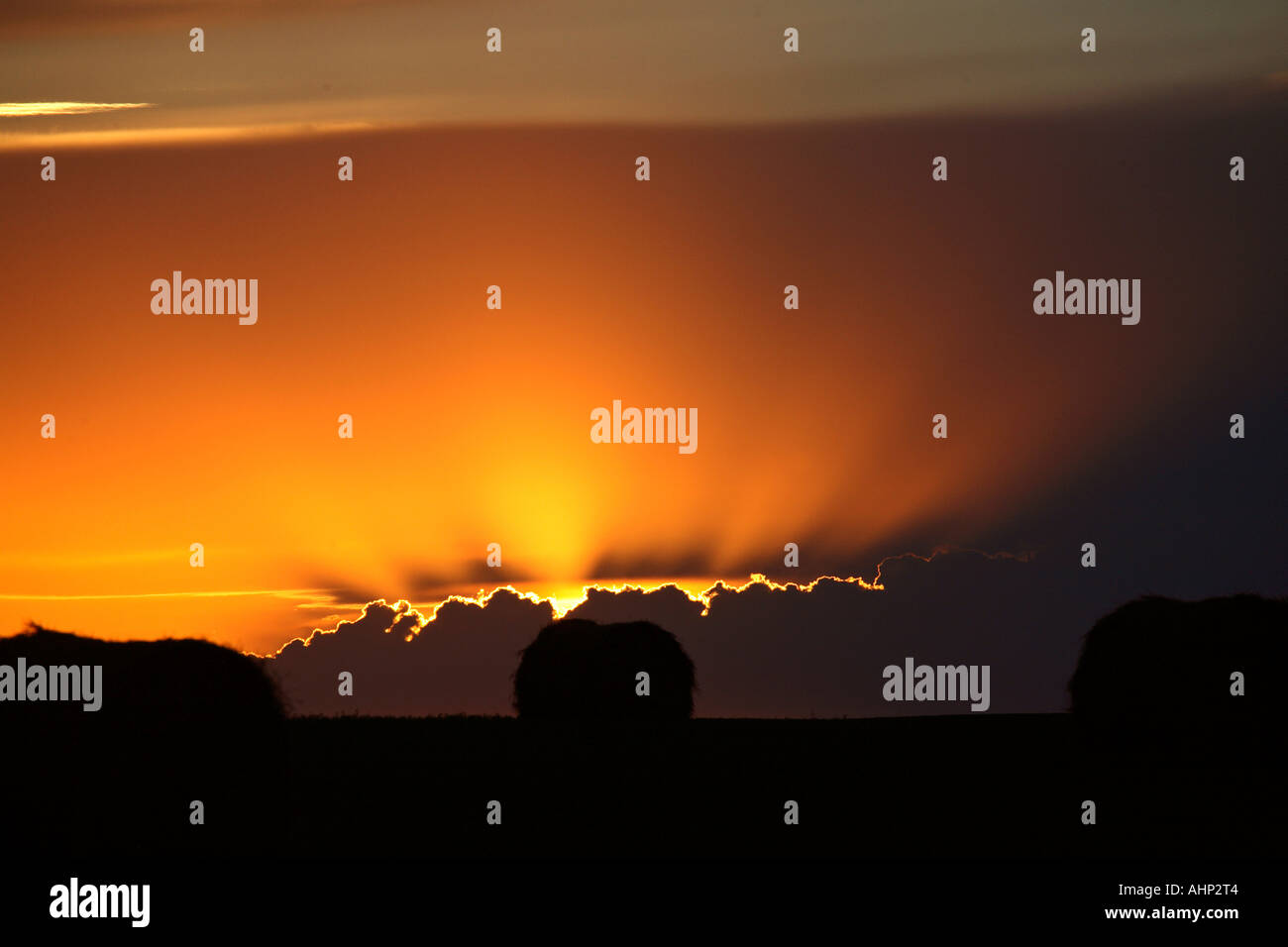 Peaking out sun hi-res stock photography and images - Alamy