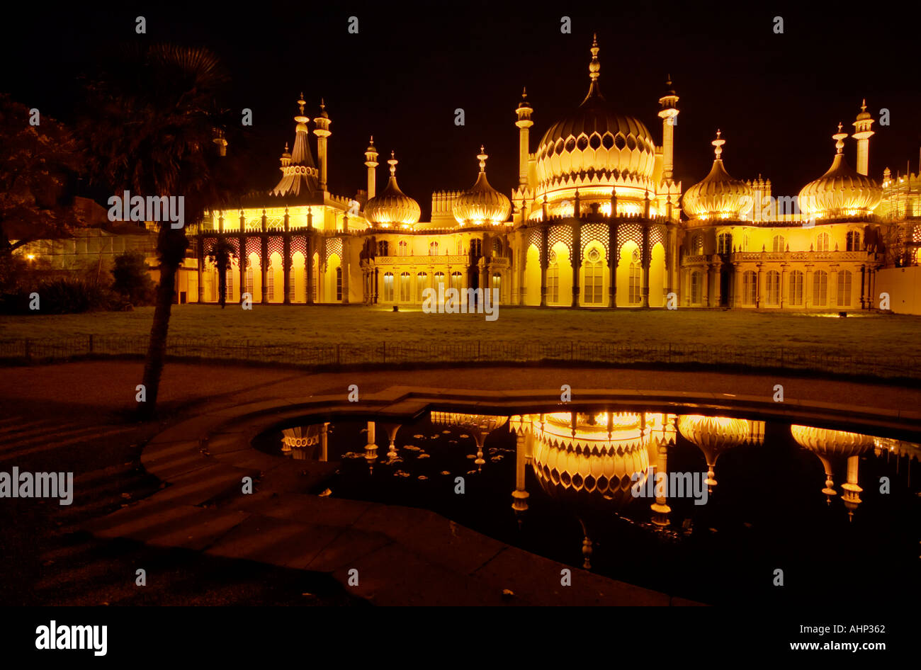 Brighton pavillion night hi-res stock photography and images - Alamy